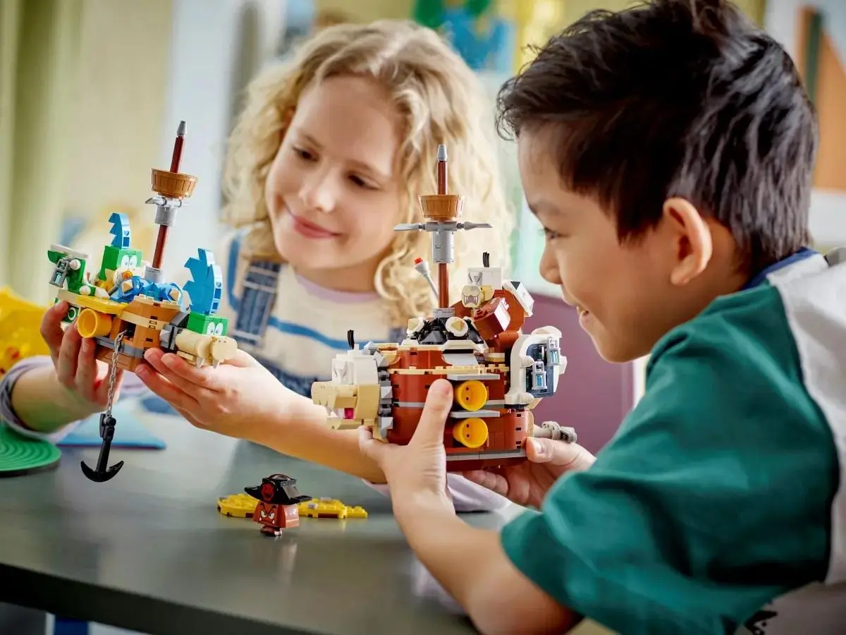 LEGO Super Mario - Larry's and Morton’s Airships LEGO-71427